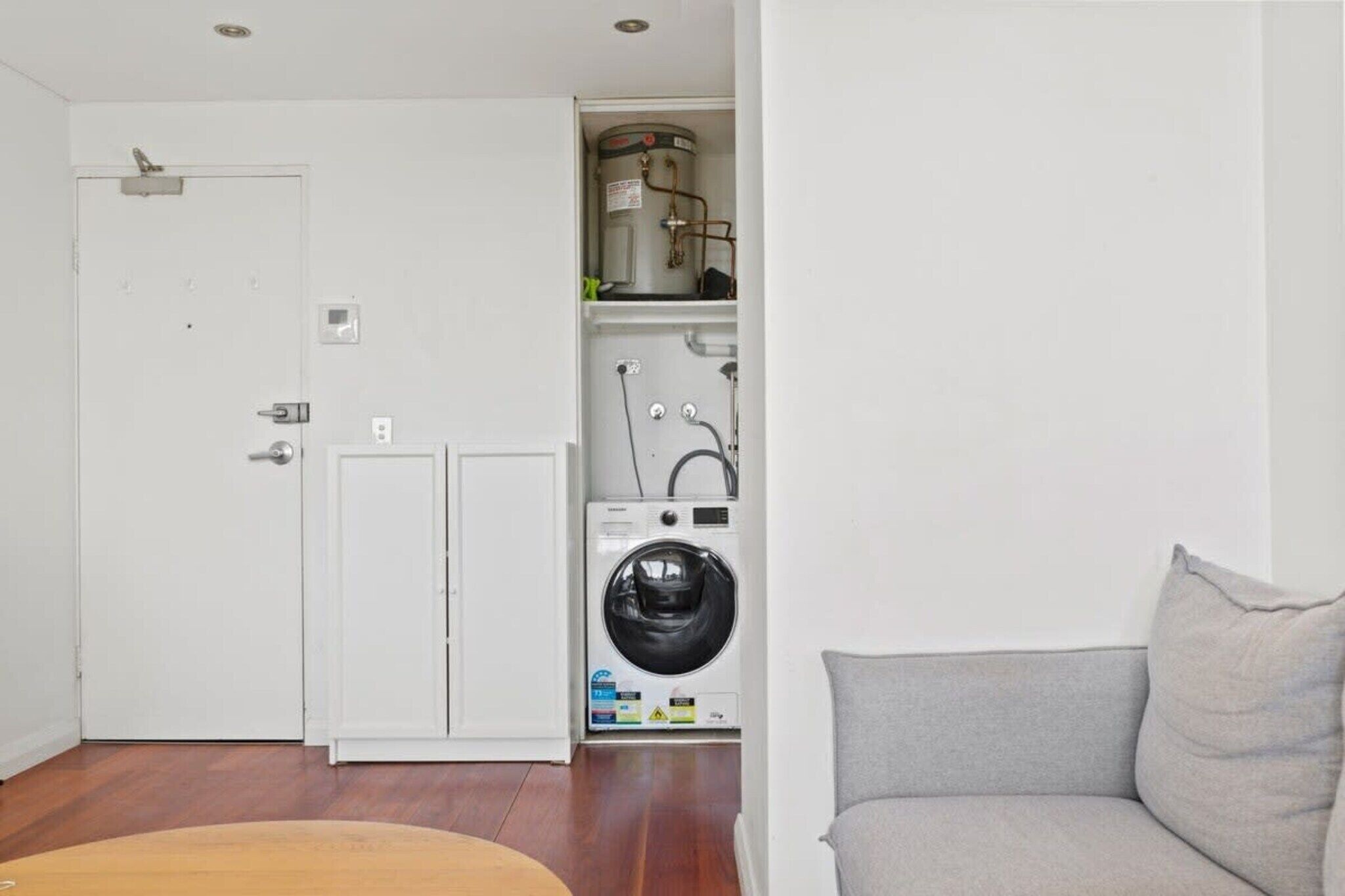 Prime Location 2-bed Apartment With Parking - Surry Hills