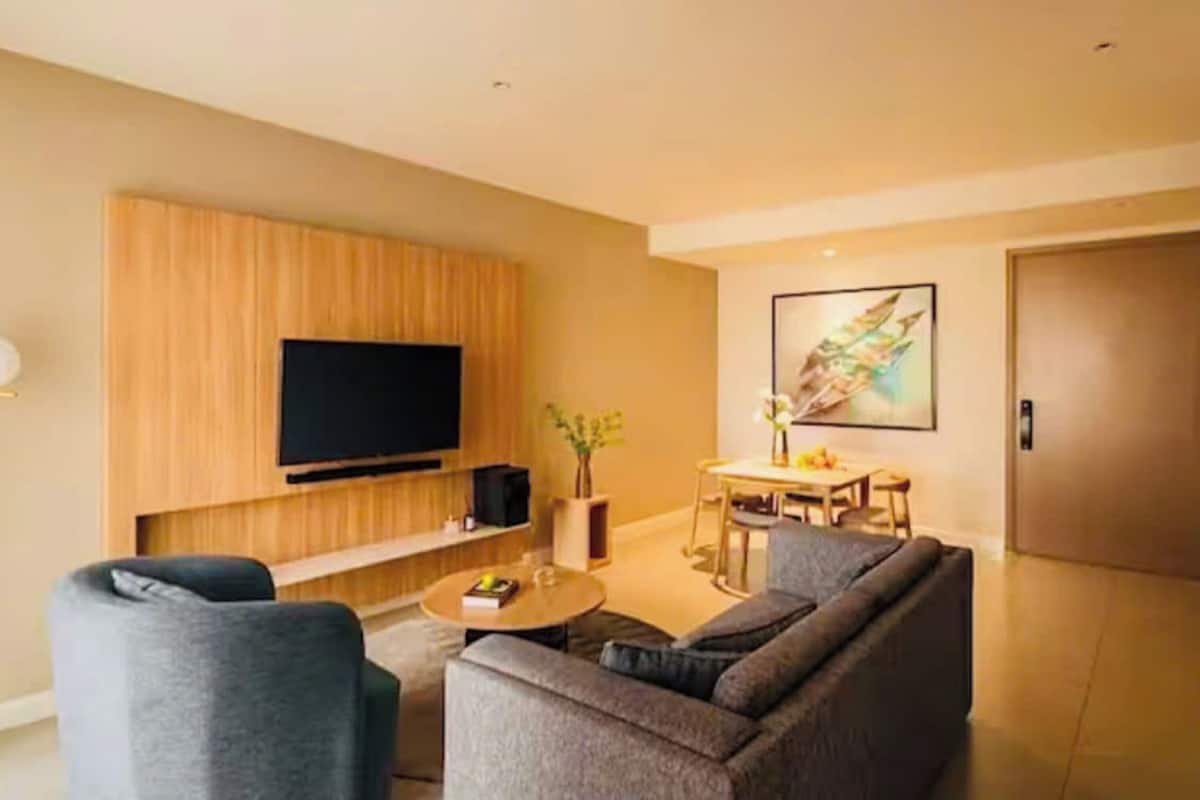 Suite Presidencial, 2 quartos, acesso ao Club Lounge, Vista para a cidade | Lençóis de algodão egípcio, roupa de alta qualidade, edredões de penas