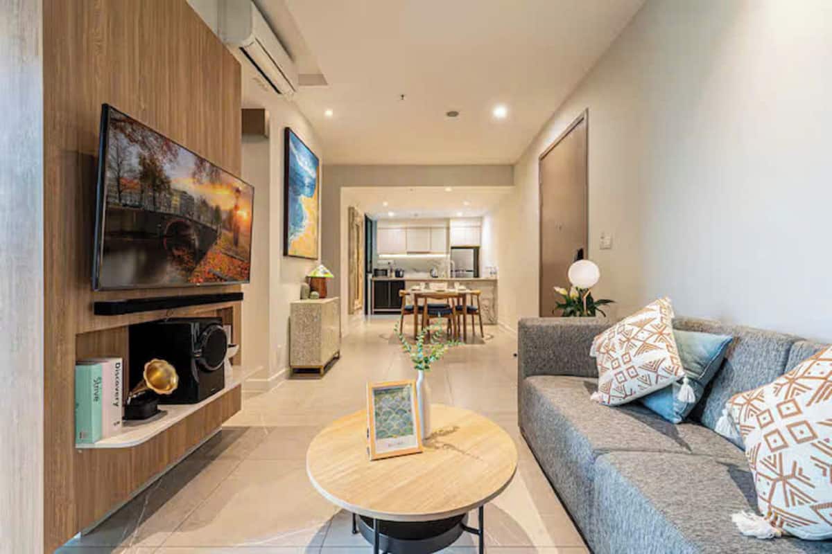 Suite Familiar, 3 quartos, acesso ao Club Lounge, Vista para a cidade | Lençóis de algodão egípcio, roupa de alta qualidade, edredões de penas