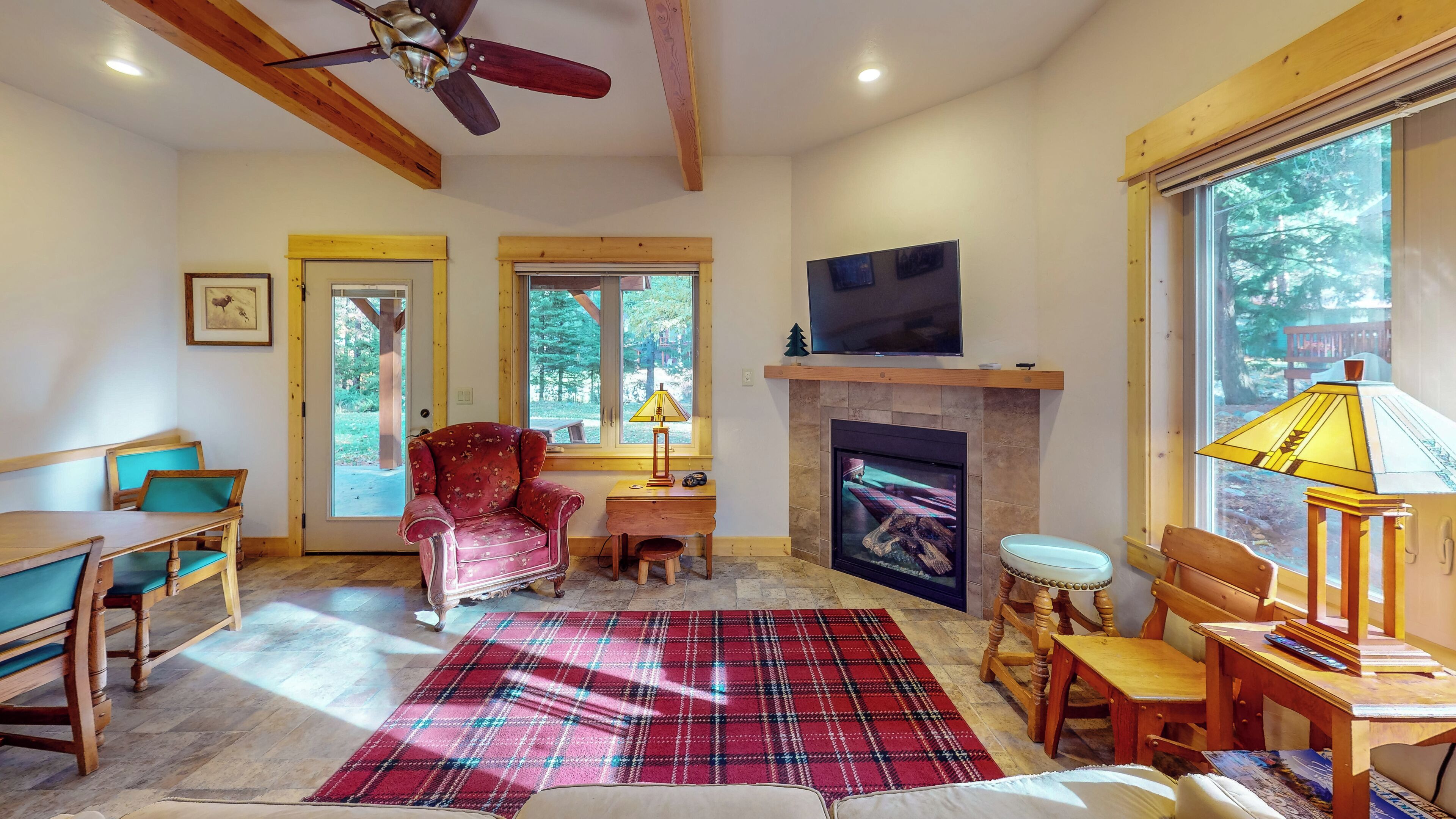 Welcome To Our Relaxing Riverfront Home At Wallowa Lake, The Perfect Getaway For Families, Friends, And Nature Lovers. Located On A Quiet Dead-end Road, This Peaceful Retreat Offers Both Privacy And Easy Access To The Areas Most Beautiful Scenery. - Joseph, OR