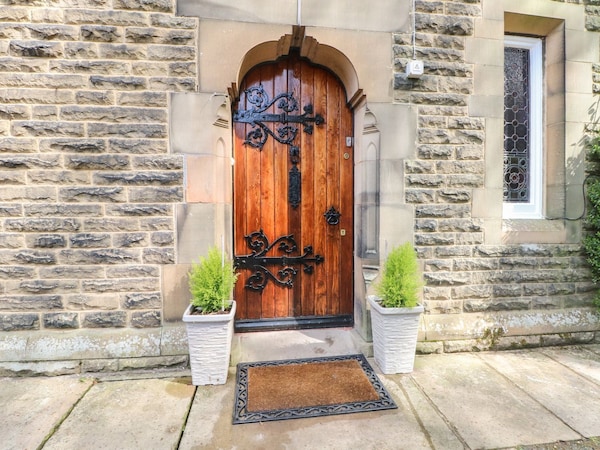 Beechwood House - Glossop