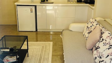 Smart TV 43 polegadas com canais de TV premium