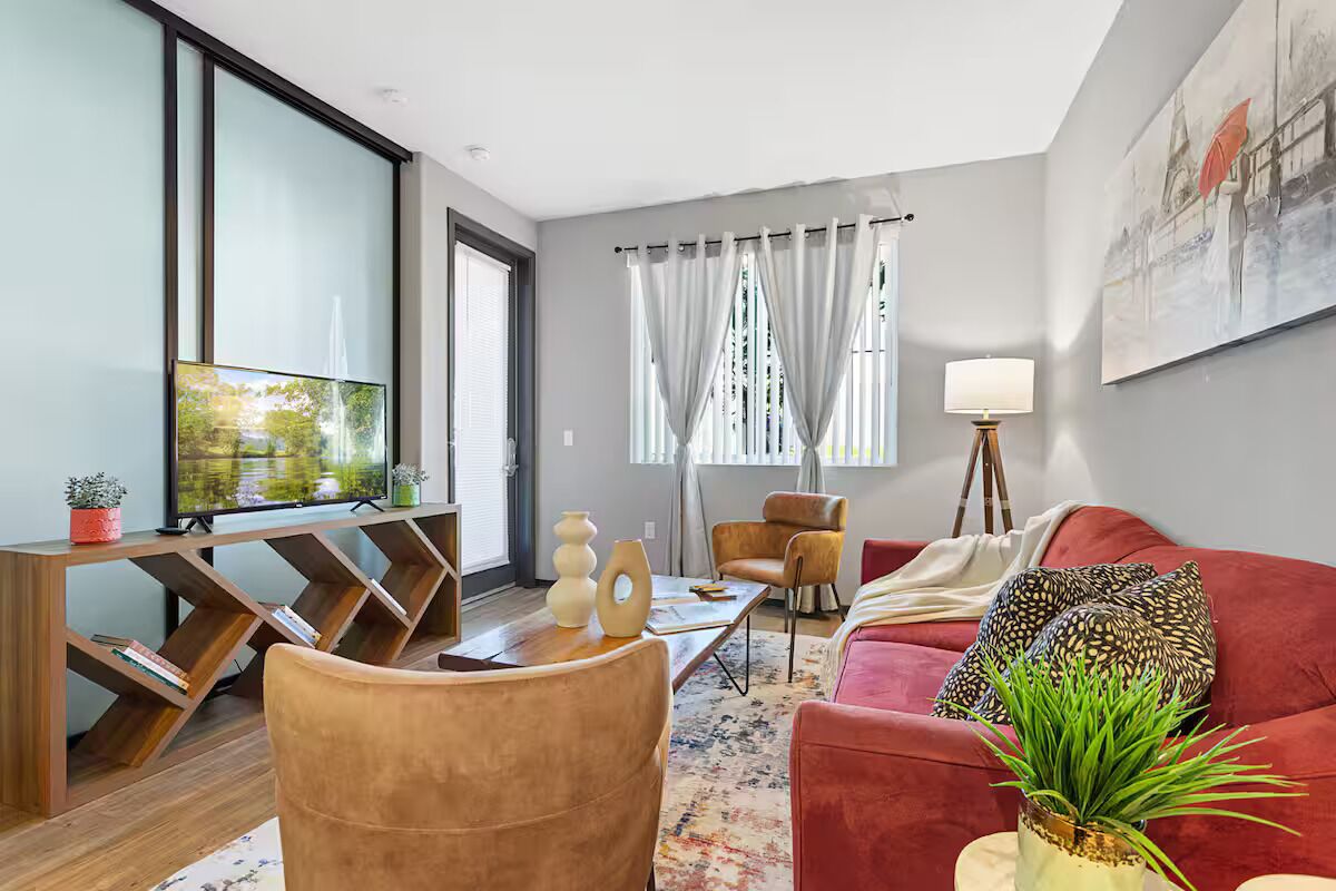 Luxurious 2bed 2bath Retreat In Prestigious Irvine - Newport Beach, CA