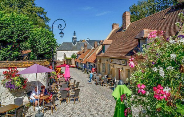 3 bedroom beautiful home in Renty Reviews, Deals & Photos 2026 - Expedia