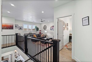 Apartamento em Condomínio Fechado, várias camas, pátio, vista para o jardim (The Show House) | Interior