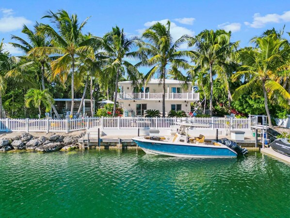 Venetian Shores Waterfront with Ocean Access, Pool Reviews, Deals ...