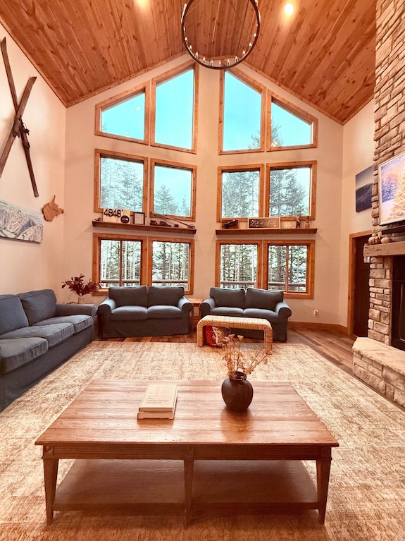 Postickno Lodge: 6br/6.5ba Ski-in/out Pet-friendly - West Virginia