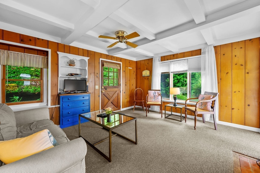 Tranquil Eastham Waterfront Cottage Escape - Capo Cod, MA