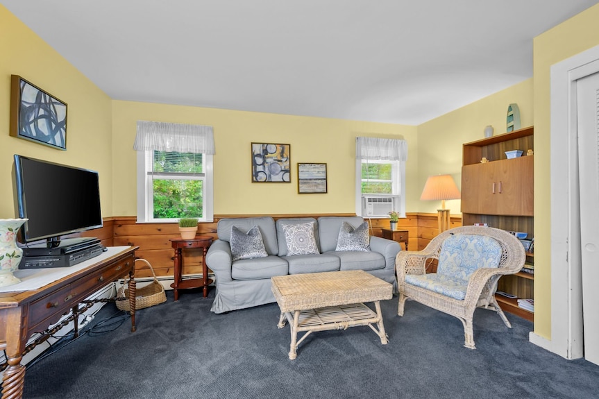 Serene Retreat With Cove Views - Skaket Beach, MA