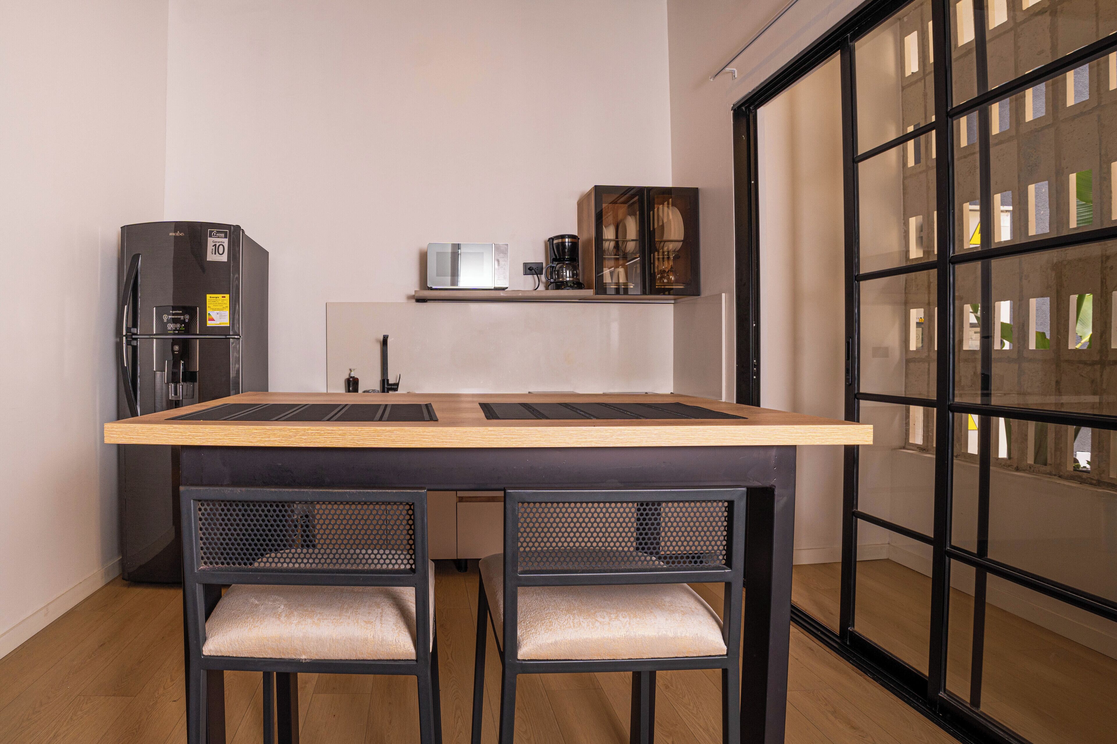 Estúdio Standard (103) | Cozinha privada | Minifrigorífico, um micro-ondas, uma placa de cozinha, liquidificador 