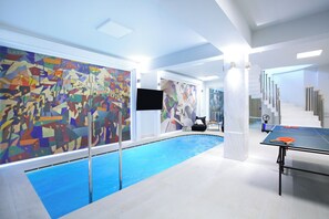 Piscina interna, piscina externa