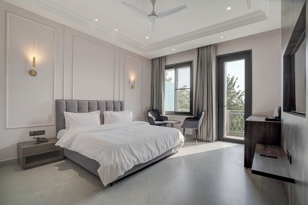 Nirvana Hotel & Banquet - Batala