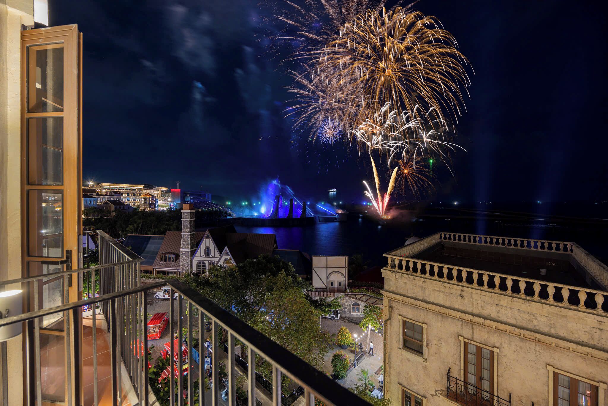 Quarto Duplo Deluxe, varanda, vista para a praia | Vista para a rua