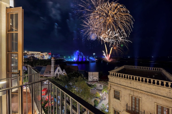 Quarto casal luxo, sacada, vista para a praia | Vista para a rua