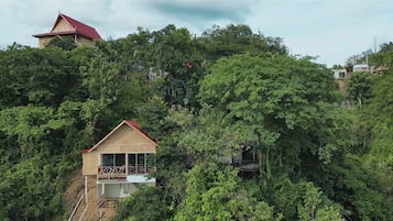 Fachada da propriedade