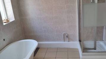 Apartamento, 2 quartos, para fumantes | Banheiro