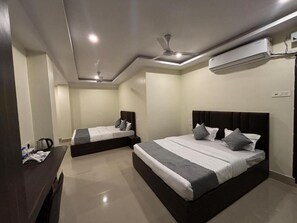 Escrivaninha, Wi-Fi de cortesia, acesso para cadeiras de rodas