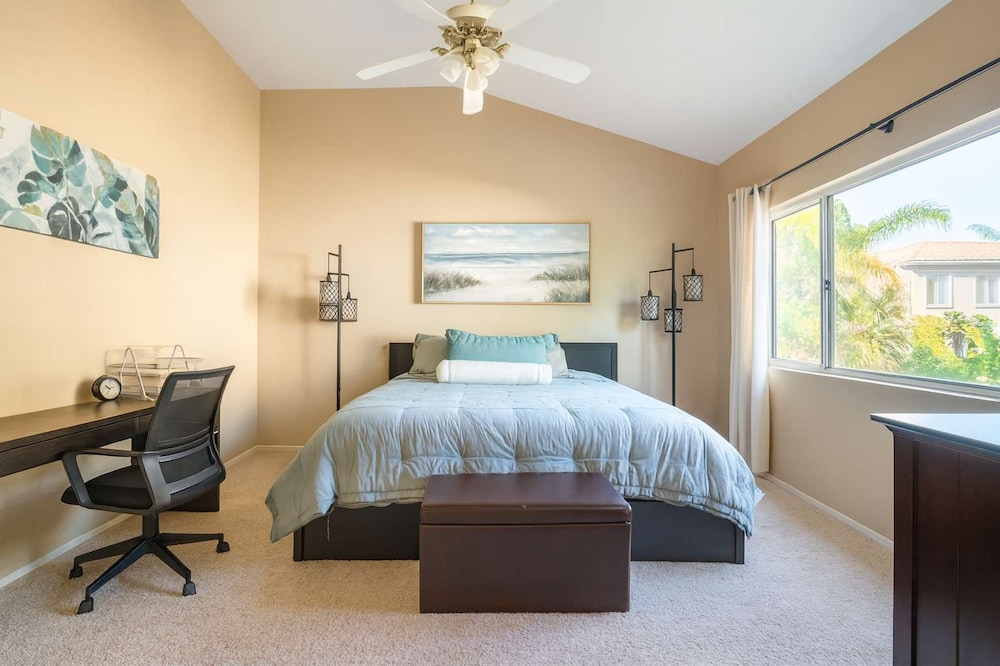 Luxury Wine Country Home With Pool Spa - Murrieta, CA