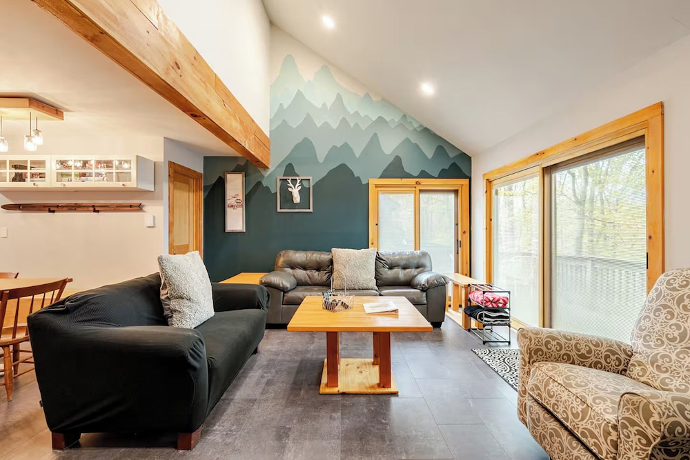 3 Br Ski-in / Out Home W/ Shared Hot Tub - Tannersville, PA