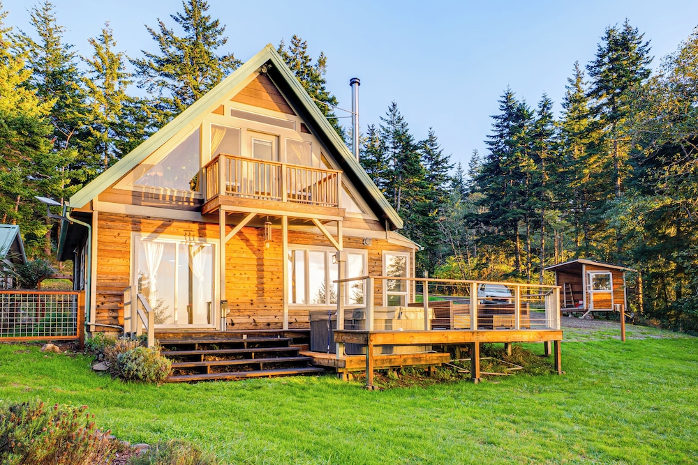 Pacific View Home: Hot Tub & Ocean/valley Views! - Cape Blanco State Park, Port Orford