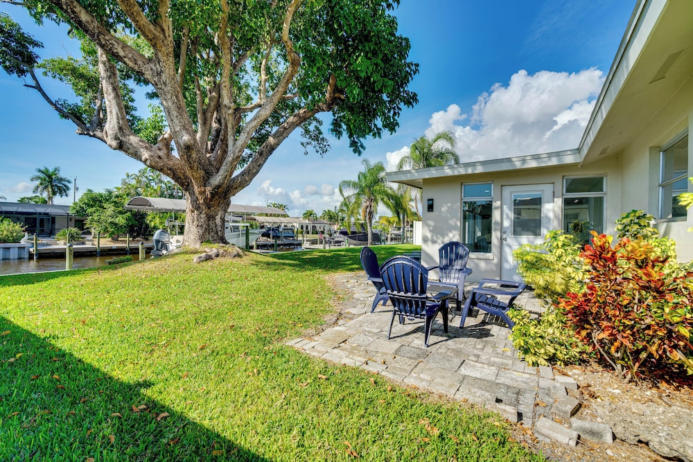 2 Mi To Marina & Beach: Cape Coral Home W/ Dock - Fort Myers, FL