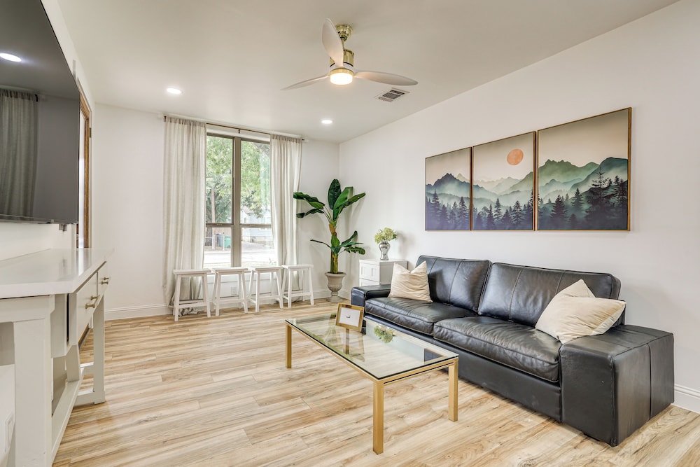 Home Near San Antonio Rodeo! Livestock Trailers Ok - San Antonio, TX