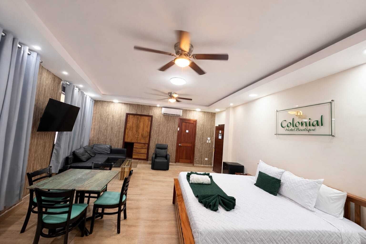 Suite-Estúdio Presidencial | Roupa de alta qualidade, camas de colchão Select Comfort 