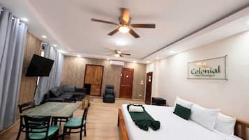 Suite-Estúdio Presidencial | Roupa de alta qualidade, camas de colchão Select Comfort