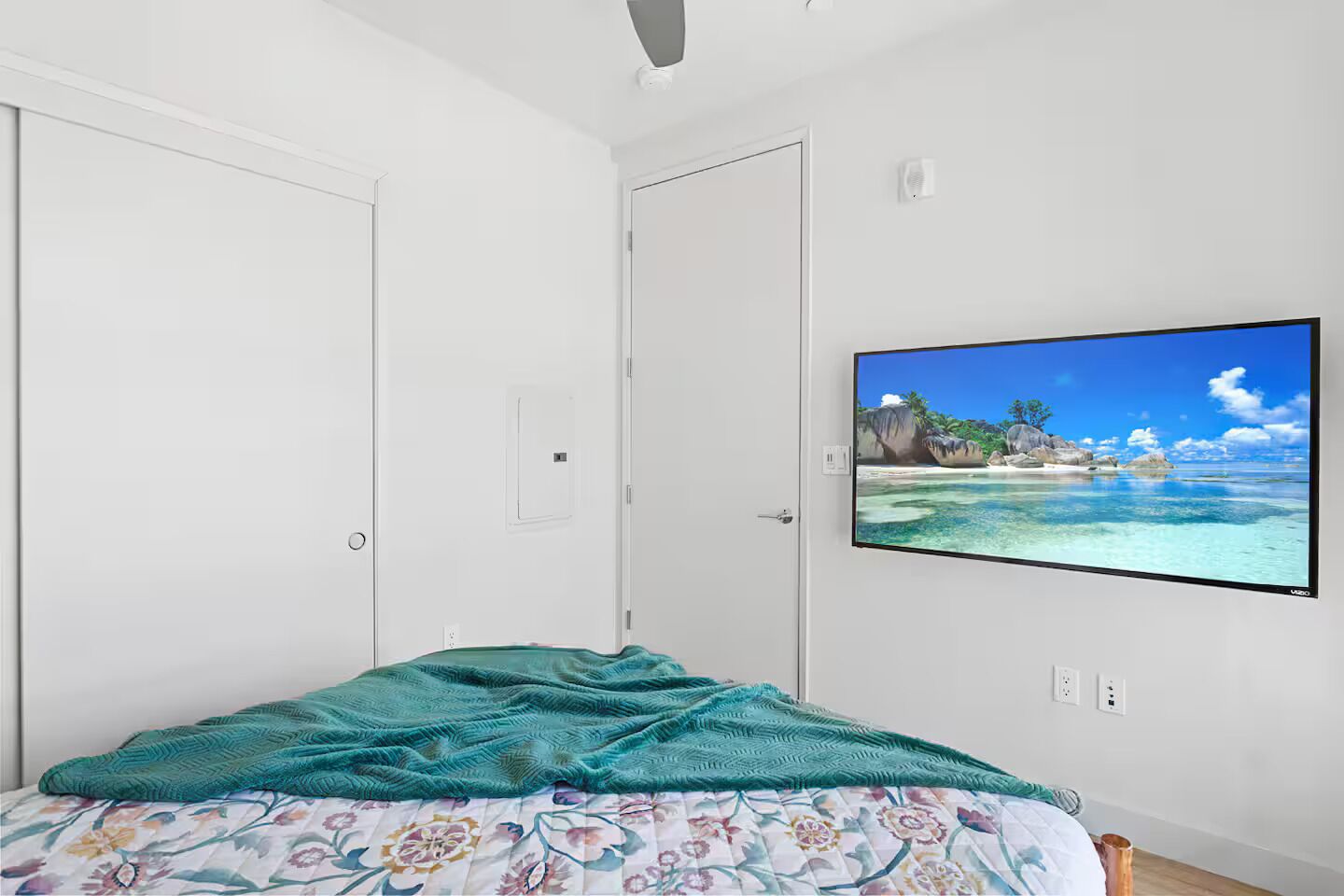 Breathtaking Place In Santa Monica's Heart - Venice Beach, CA