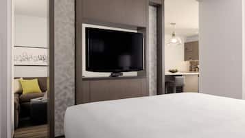 Estúdio, 1 cama king-size e sofá-cama, banheira adaptada para pessoas com dificuldades motoras | Cofre no quarto, secretária, cortinas/cortinados opacos