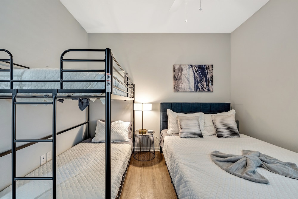 Premier 3BR Designer Suite – Spacious, Modern & 5-Star Ready Reviews ...