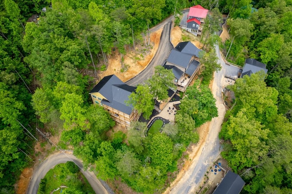 Summit Luxe Resort - Gatlinburg, TN