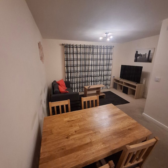 Vibrant Mcr Townhouse Cc Stay Apollo Sleeps14 - Manchester