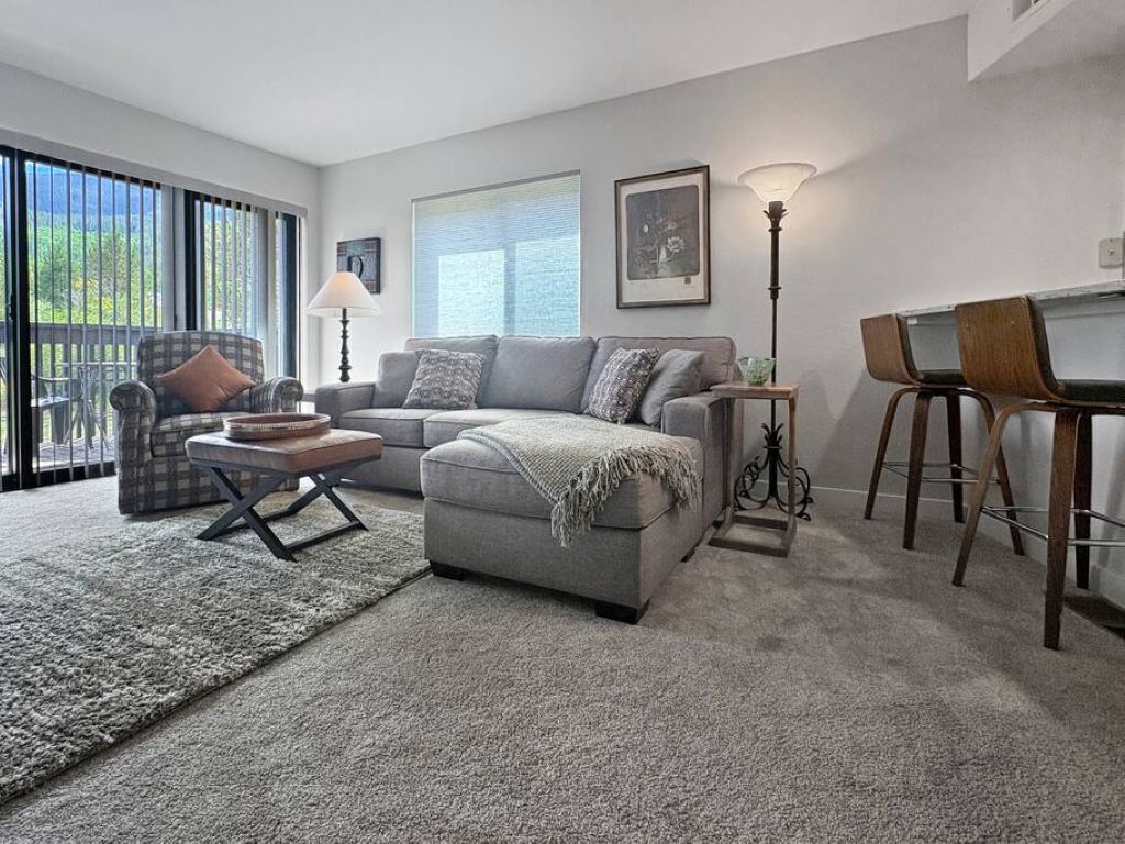 Fantastic Frisco!  Stunning 2 Bedroom In Great Location - Silverthorne, CO