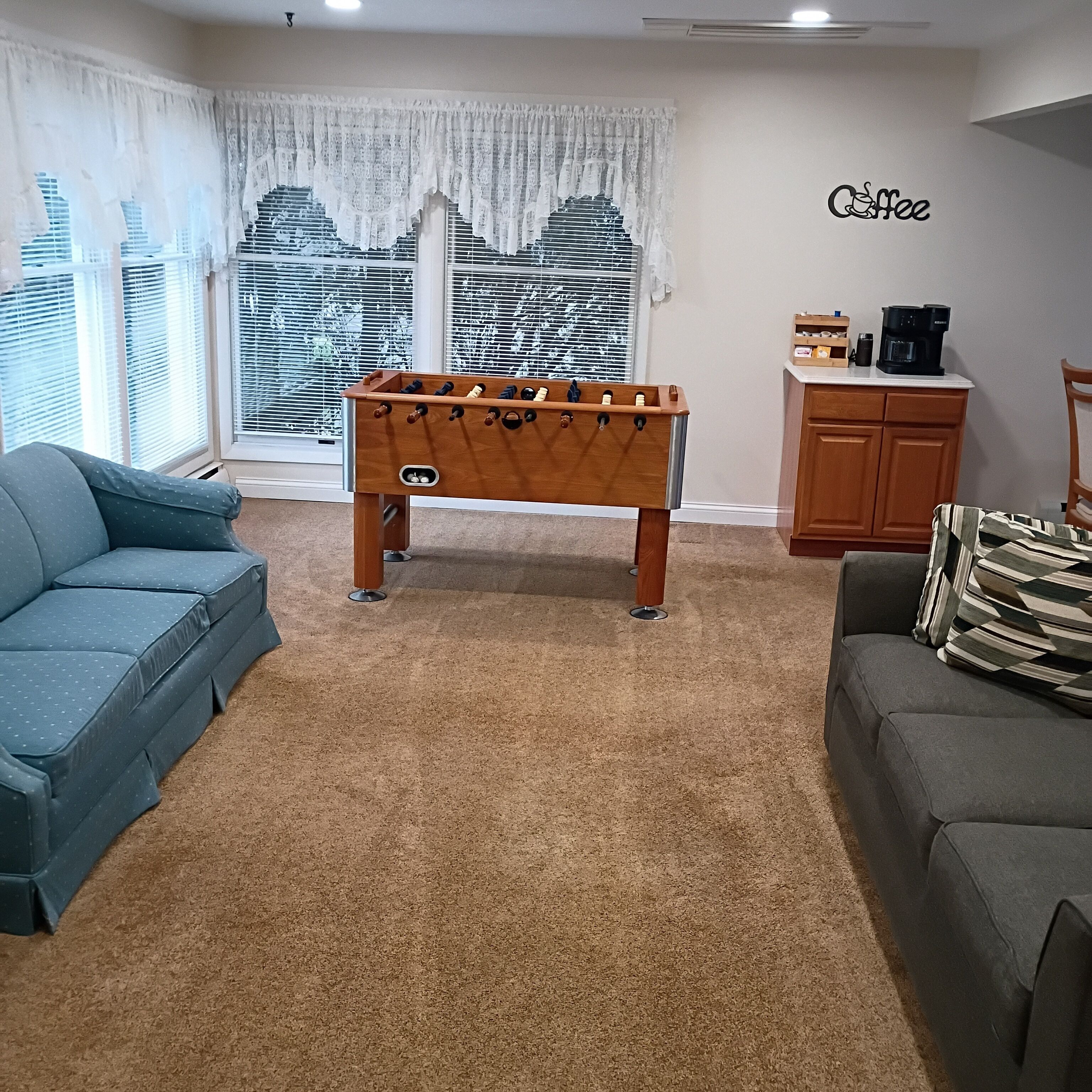Cliffside Cottage-cozy & Clean Home W/ Hot Tub  & Pool Table - Central Park, Mansfield
