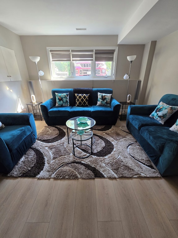 Clean Comfy 2 Bedroom Suite Near Niagara Falls - 세인트캐서린스