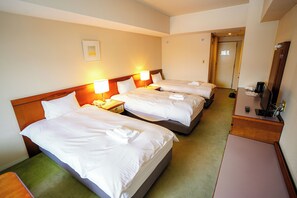 Quarto Triplo | Wi-fi grátis, roupa de cama fornecida 