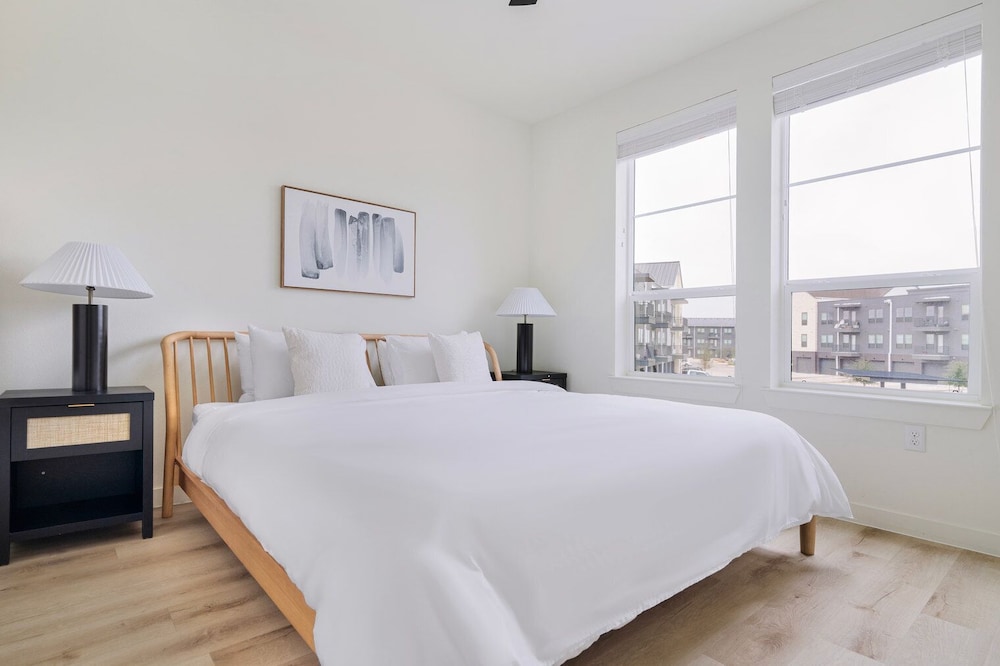 Blueground | Round Rock, pool, nr Old Settlers Park - Round Rock | Vrbo