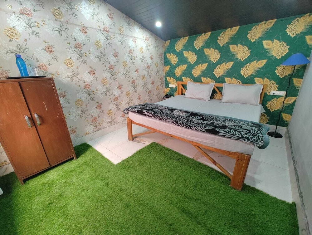 Anany Resort - Uttarakhand