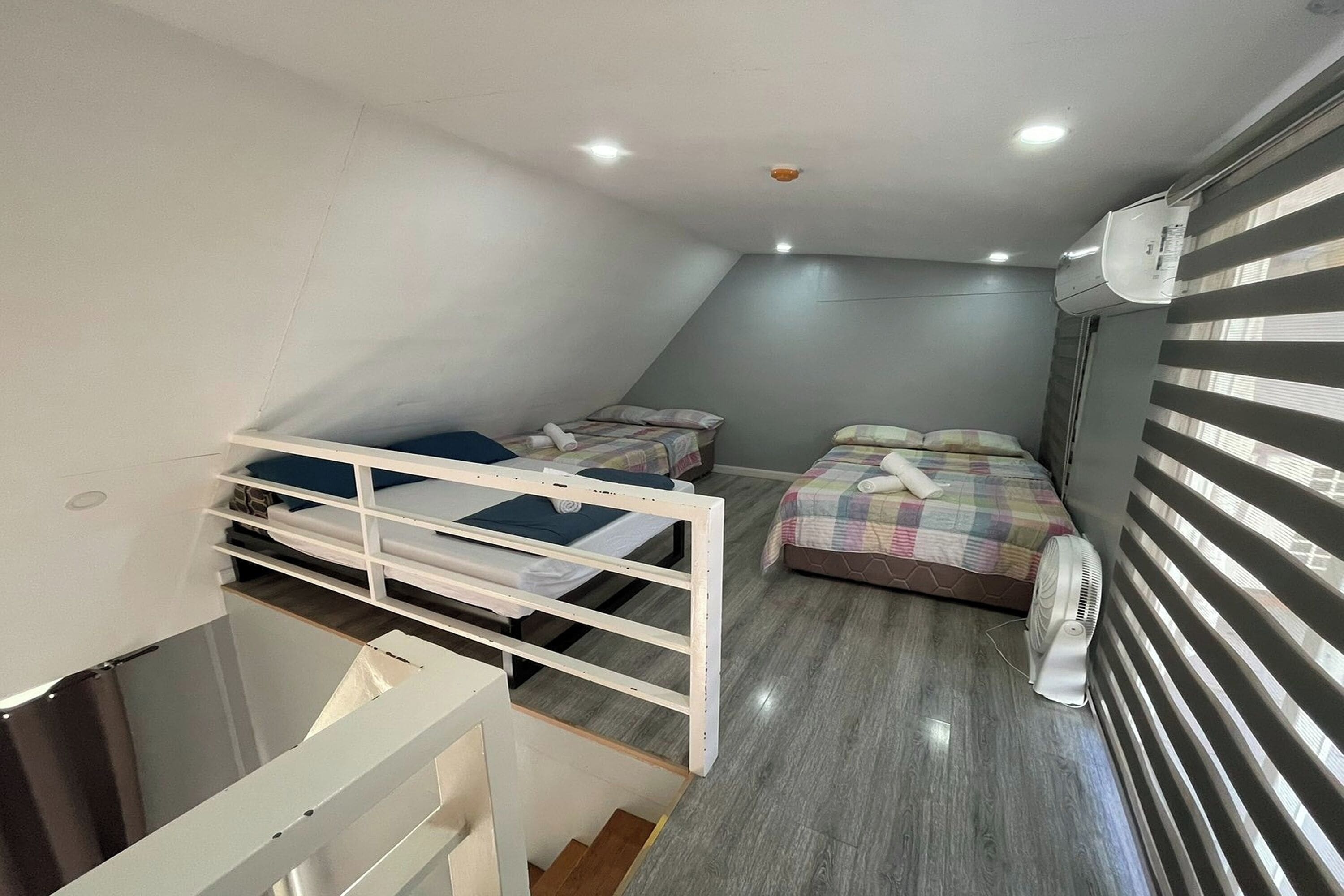 Loft família, vista para a piscina | Escrivaninha, camas extras/dobráveis (sobretaxa), Wi-Fi de cortesia
