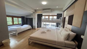 Quarto Duplo Familiar | Secretária, Wi-fi grátis, roupa de cama fornecida