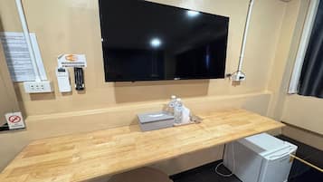 Secretária, Wi-fi grátis, roupa de cama fornecida