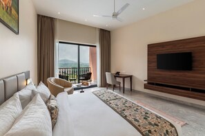 Quarto Duplo de Luxo, varanda, vista para a montanha | Lençóis de algodão egípcio, roupa de alta qualidade 