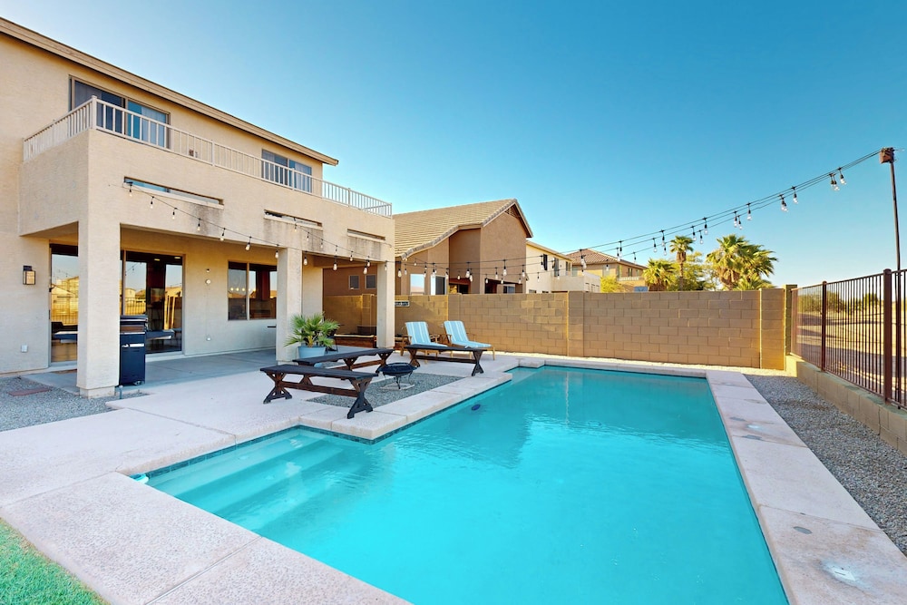 4br Home W/ Pool, Hot Tub & Game Room - Phoenix, AZ