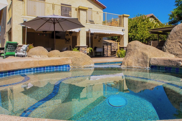 Spacious, Fully Equipped 5br Home W/ Pool - Glendale, AZ
