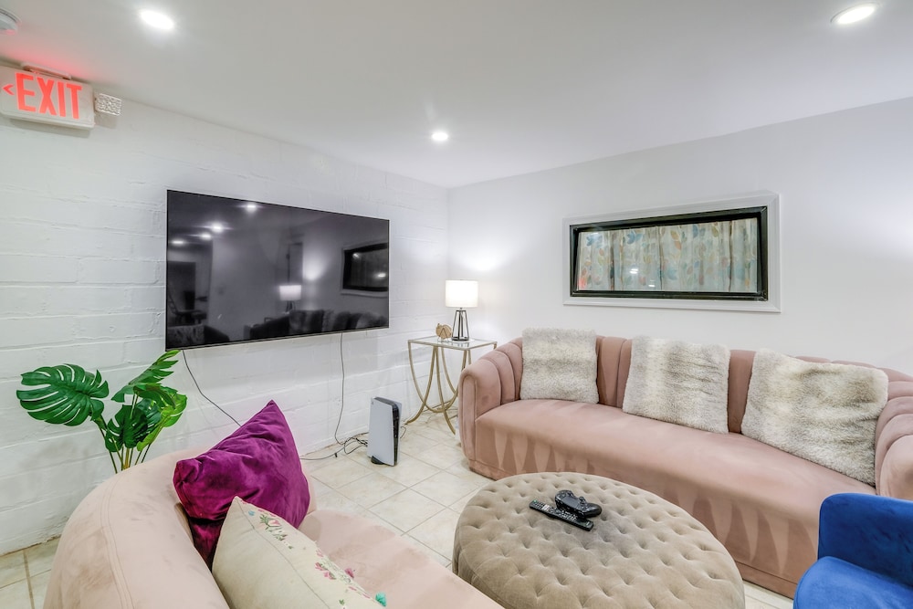 1 Mi To The Metro! Centrally Located Apt Near Dc - Silver Spring