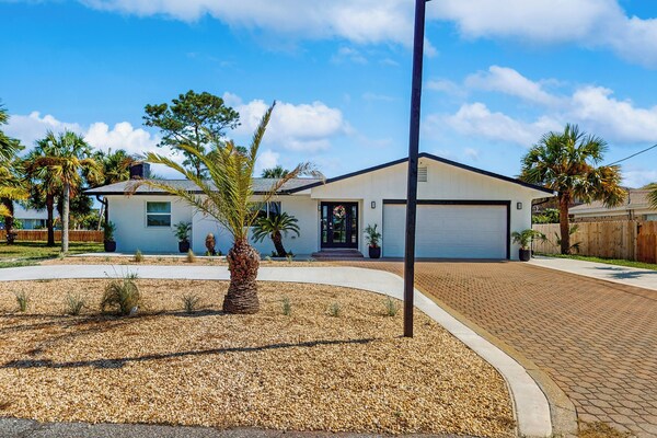 Steps To Sea! Coastal Escape In Fort Walton Beach - Fort Walton Beach, FL