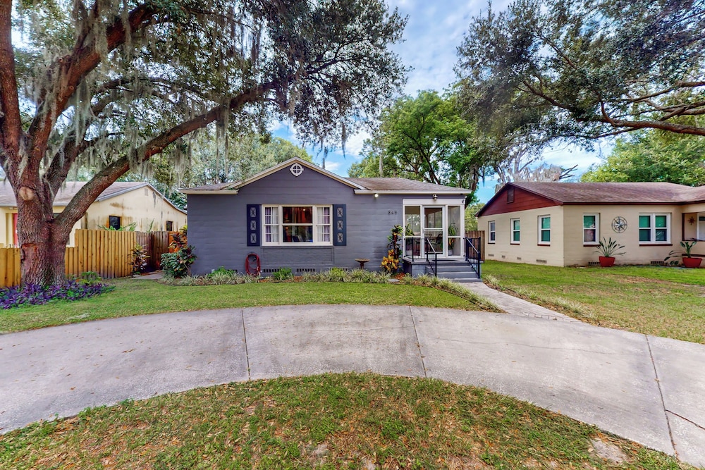 2br Dog-friendly W/ Yard, Screened Porch, & Grill - Lakeland, FL