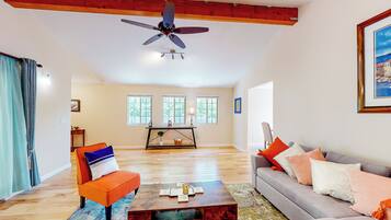 Casa (2 Bedrooms) | Interior