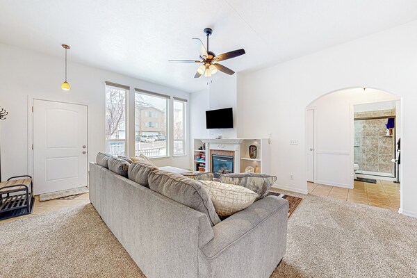 3br Mountain View Home W/ Patio & Streaming - Pocatello, ID